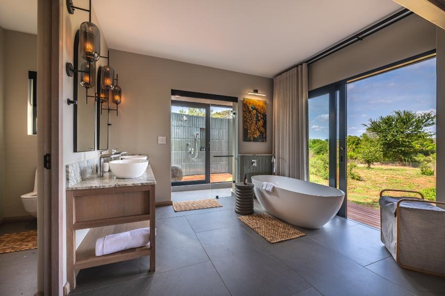 Elephant Point Dzombo Lodge - Lodge 48/49 - Reservations Africa